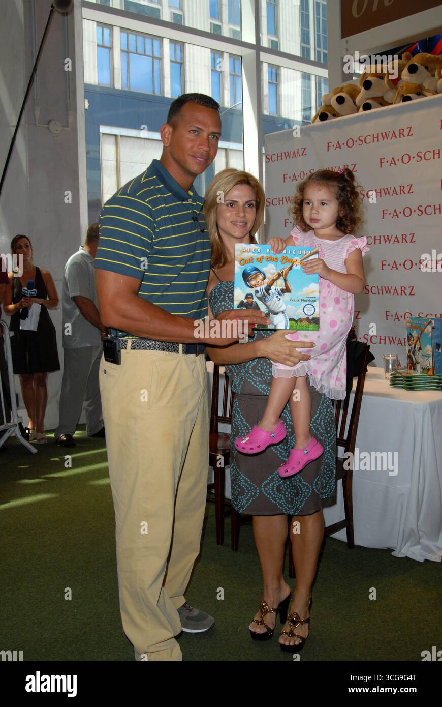 New York Yankee Allstar Alex Rodriguez with wife Cynthia and daughter ...