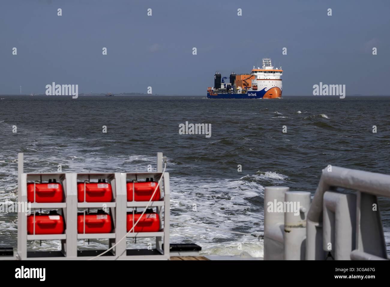 EEMSHAVEN - Offshore installation vessel Bravenes of Van Oord, the ...