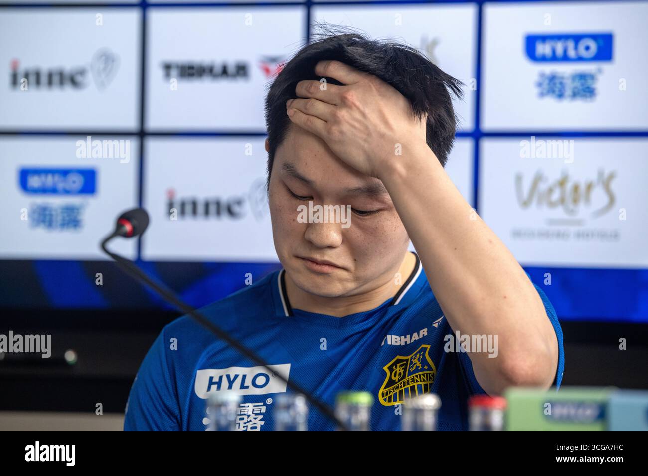 World table tennis fan zhendong hi-res stock photography and images - Alamy