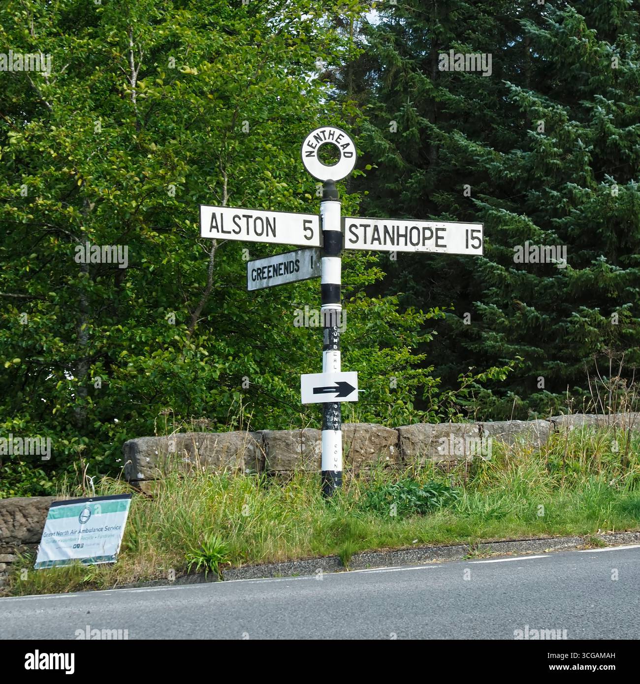 old roadsign pointing to Alston and Stanhope, Nenthead Village, Cumbria ...