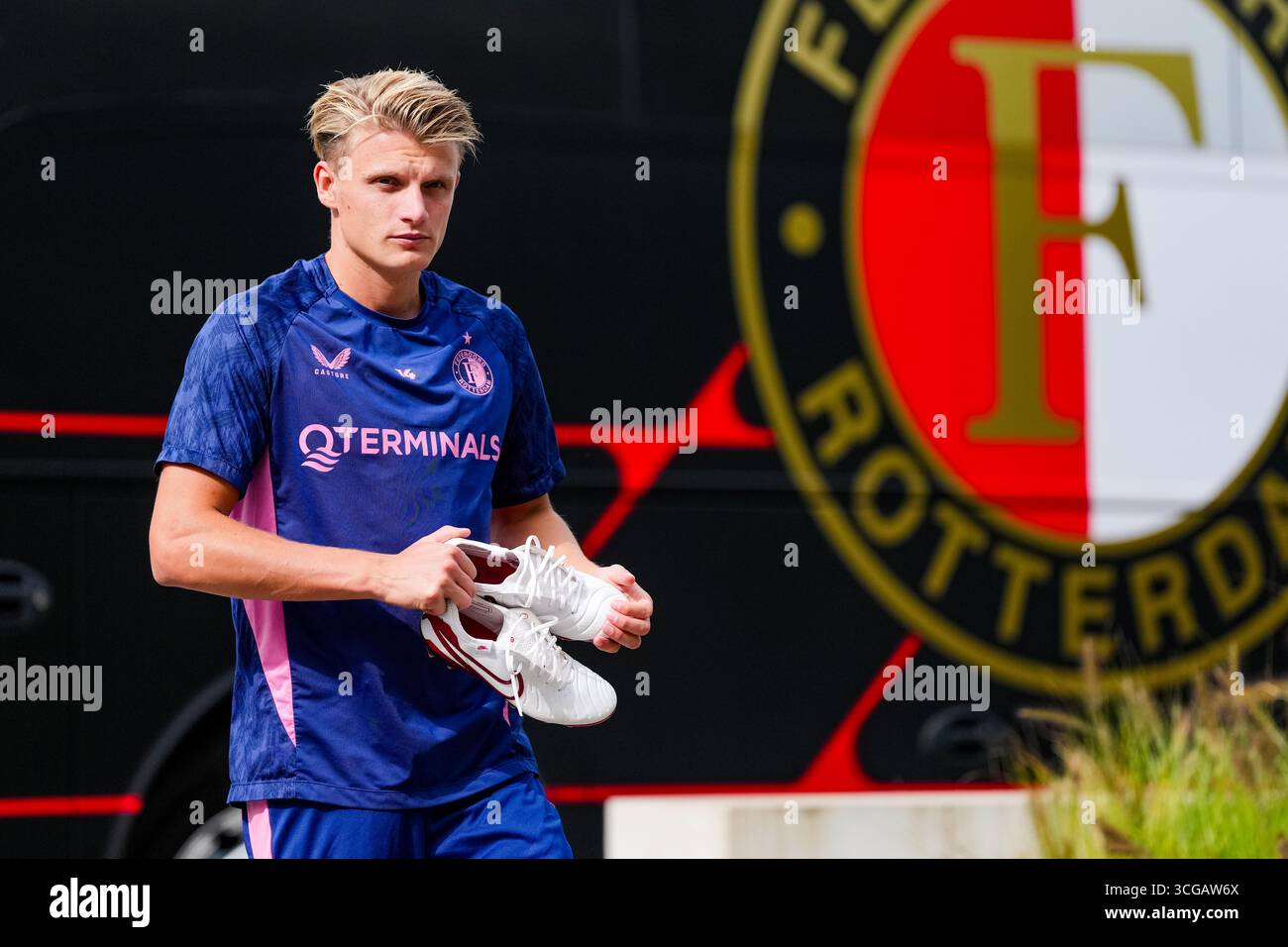 Sem steijn rotterdam arriving at nieuw varkenoord hi-res stock ...