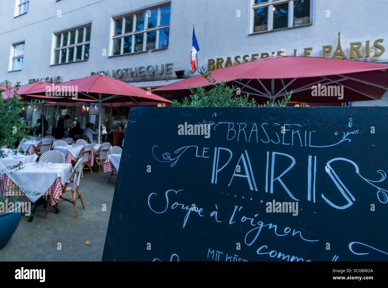 Paris flair in berlin hi-res stock photography and images - Alamy