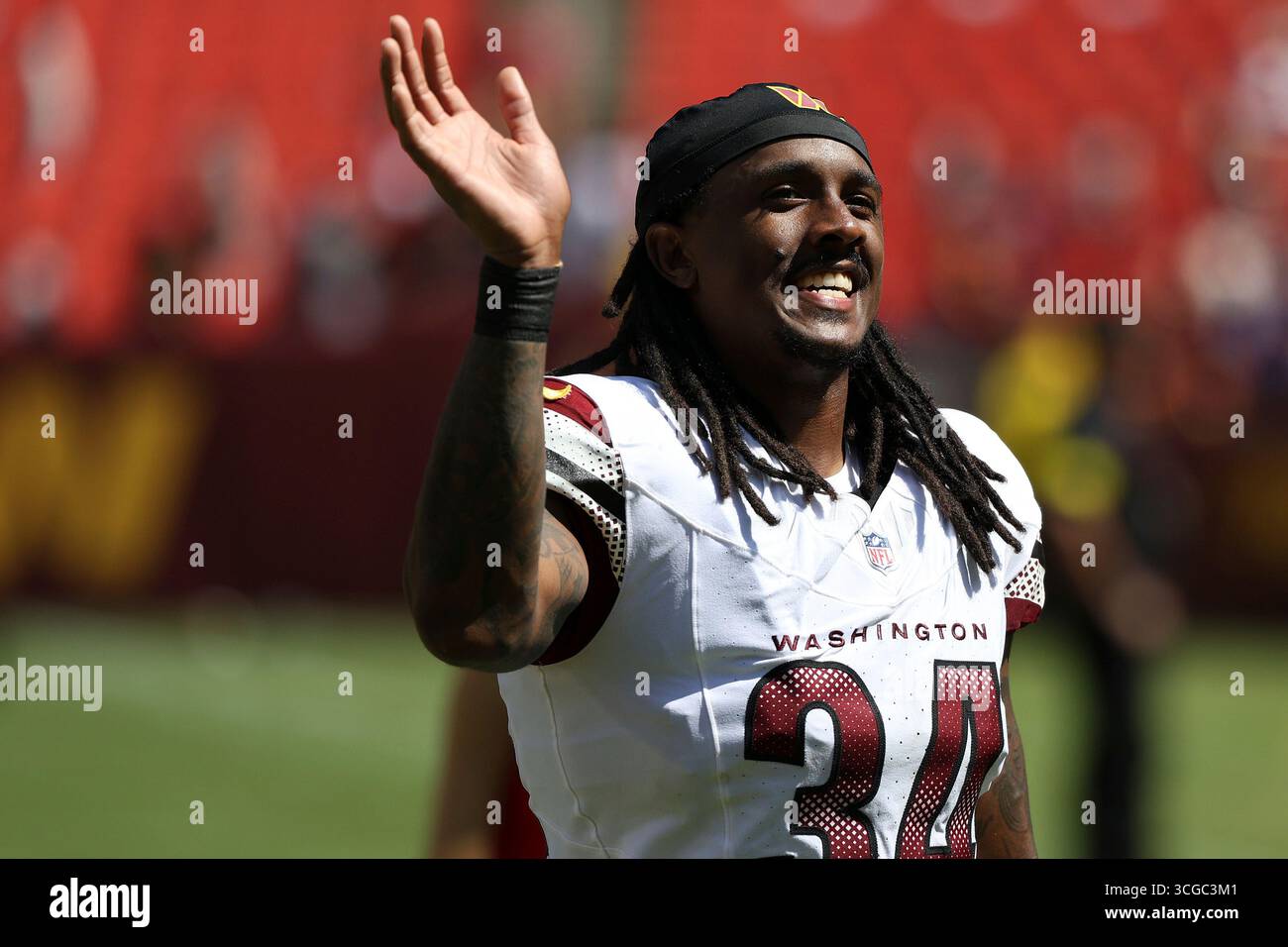 Washington Commanders cornerback Antonio Hamilton Sr. (34) looks on ...