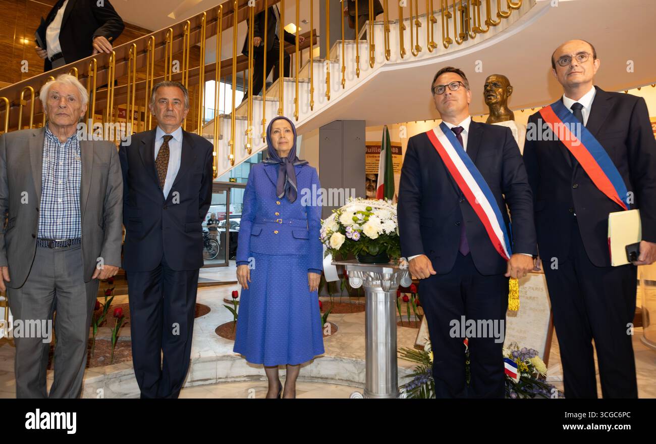 Francois mitterrand foundation hi-res stock photography and images - Alamy