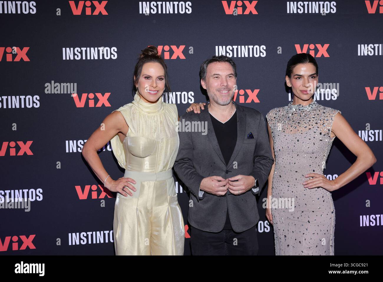Kate del Castillo, Leonardo Zimbron, and Daniela Schmidt pose for ...