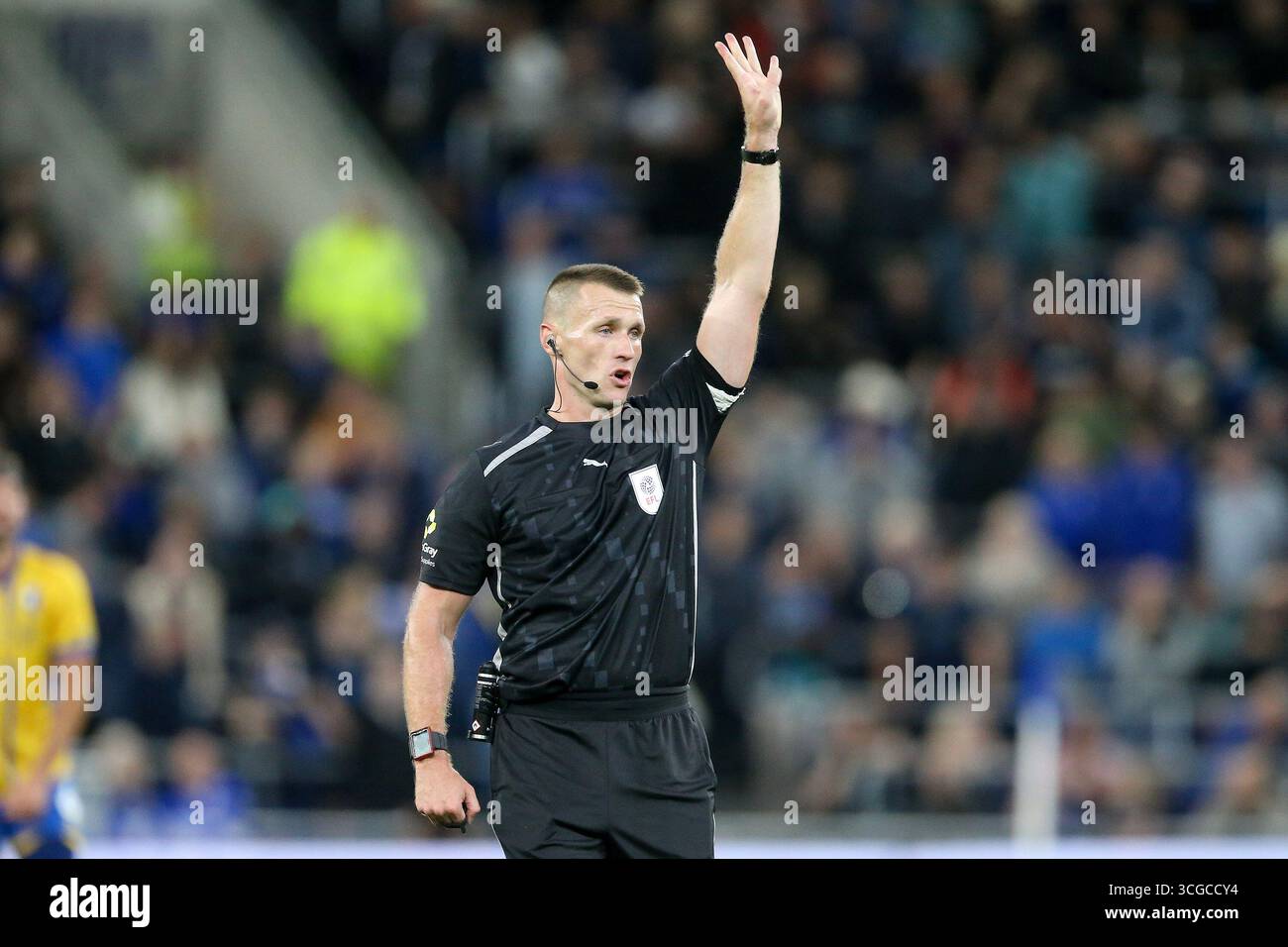 Soccer referee thomas bramall hi-res stock photography and images - Alamy