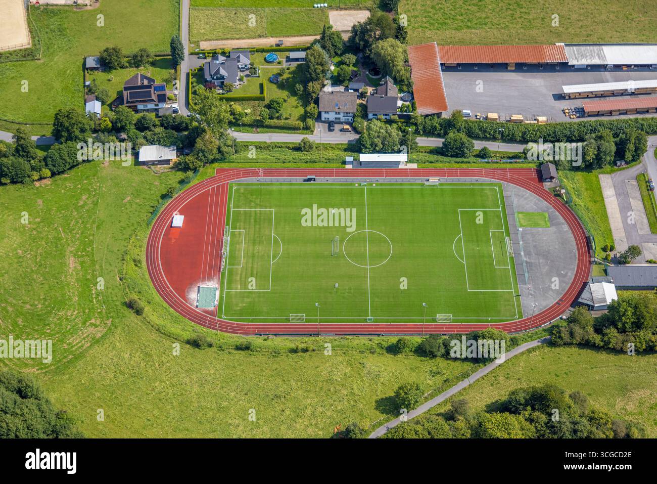 Luftbild, Fußballstadion und Leichtathletikstadion Fretter, Finnentrop ...