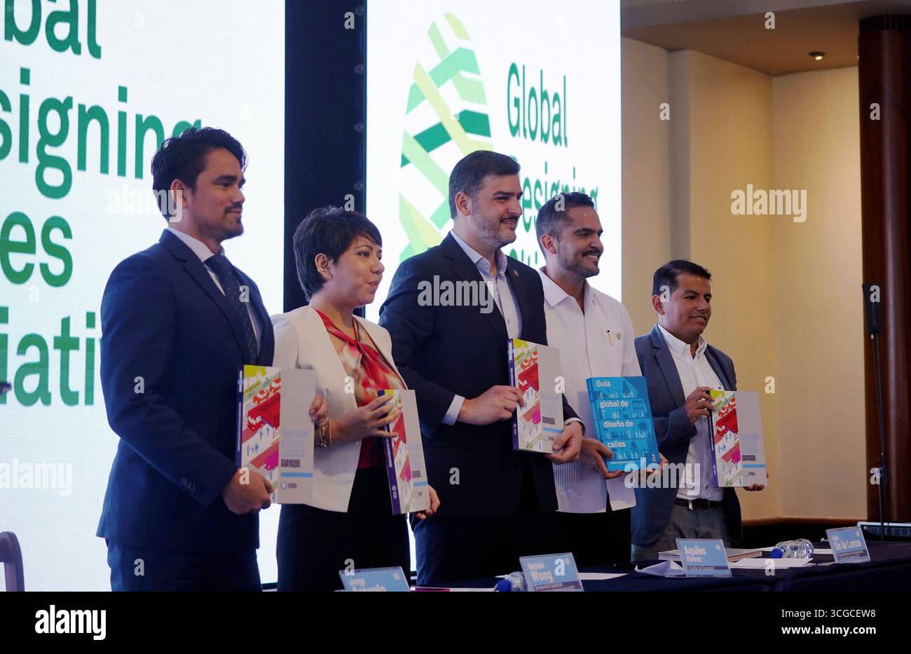 GYE GUIA GUIA DISENO DE CALLES Guayaquil, Wednesday, August 27, 2025 ...