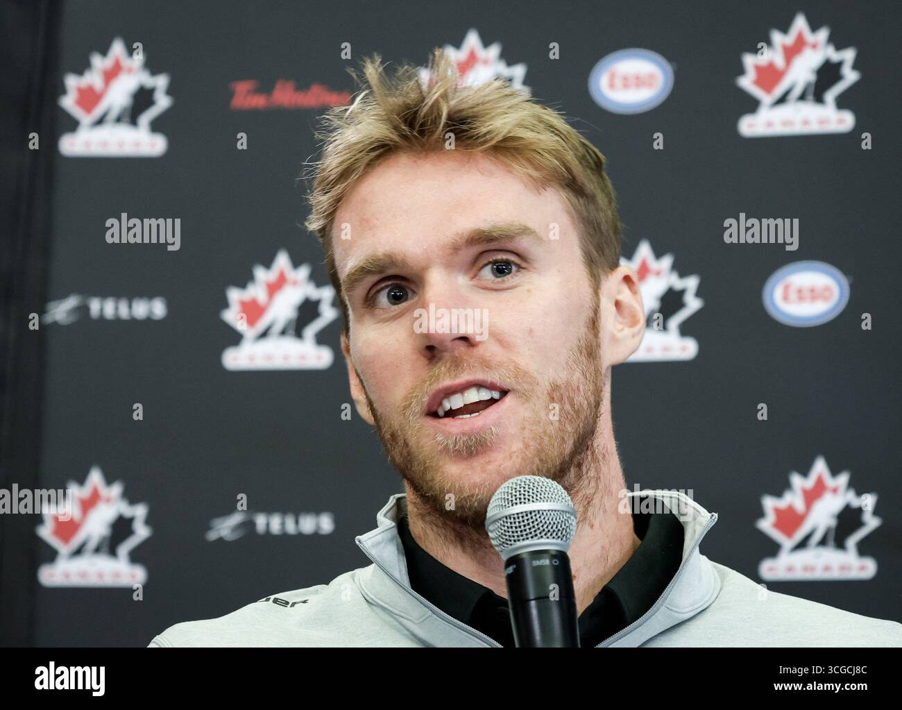 Team Canada hockey player Connor McDavid speaks to the media at Hockey ...
