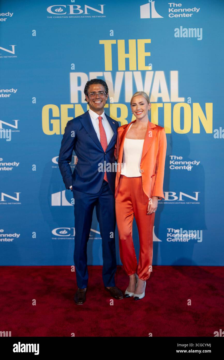 Director Laura Hand and her husband Charlie Herna?ndez arrive at the ...