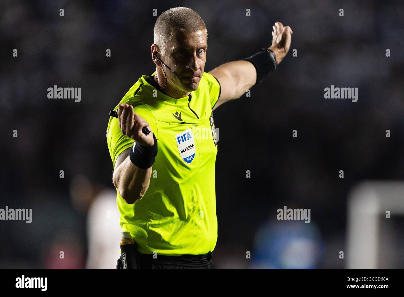 RIO DE JANEIRO, BRAZIL - AUGUST 27: The Referee ANDERSON DARONCO ...