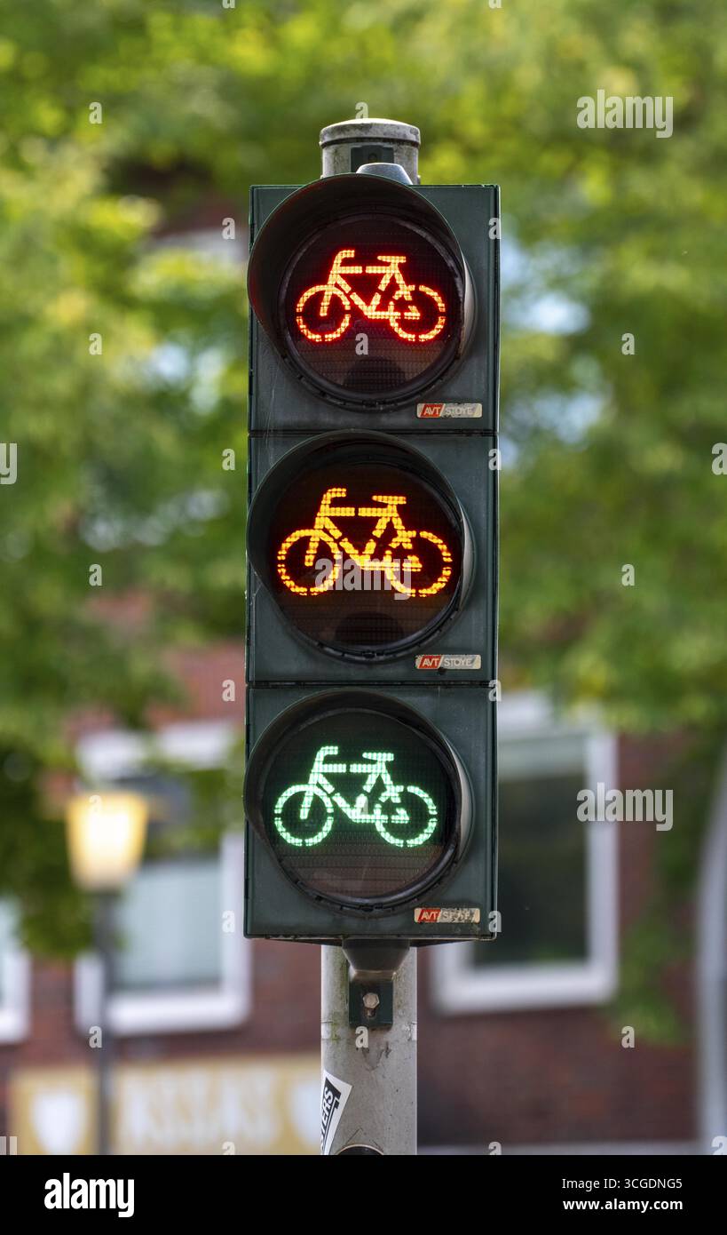 Bicycle traffic in Muenster, bicycle traffic light, traffic light for ...