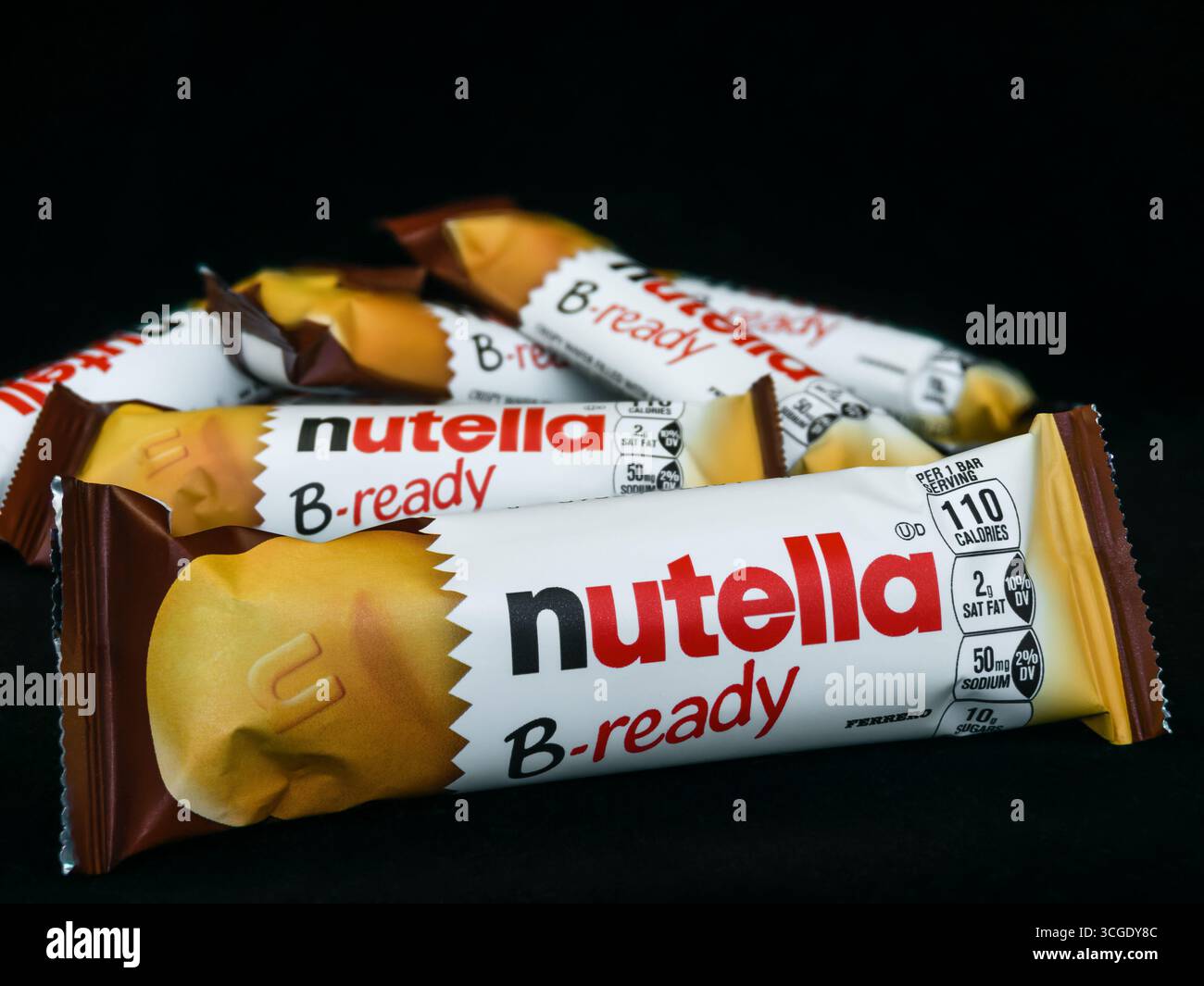 Nutella B-ready bars. Crispy wafer filled with Nutella. Hazelnut spread ...
