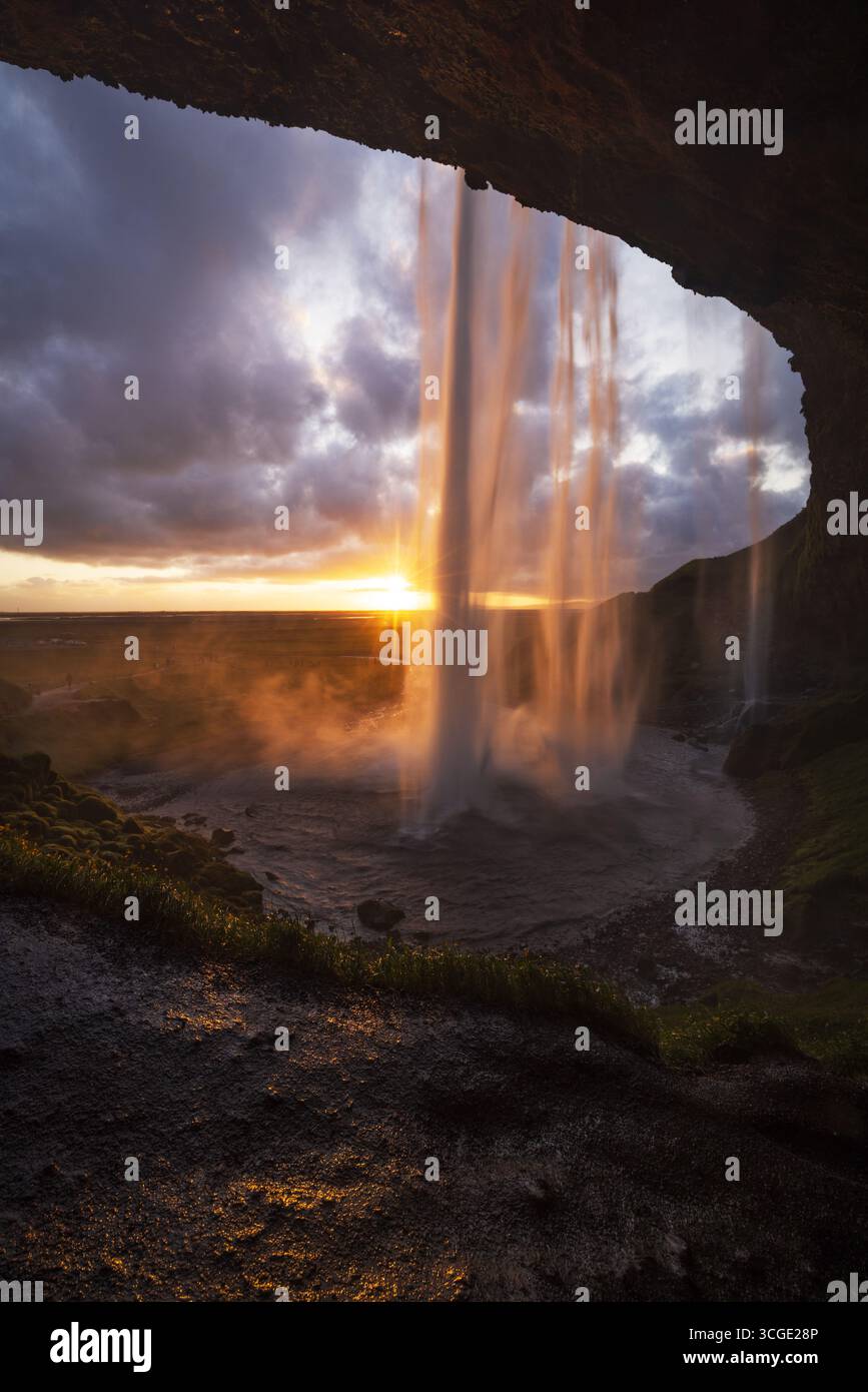 Sun rays mouth cave in hi-res stock photography and images - Alamy