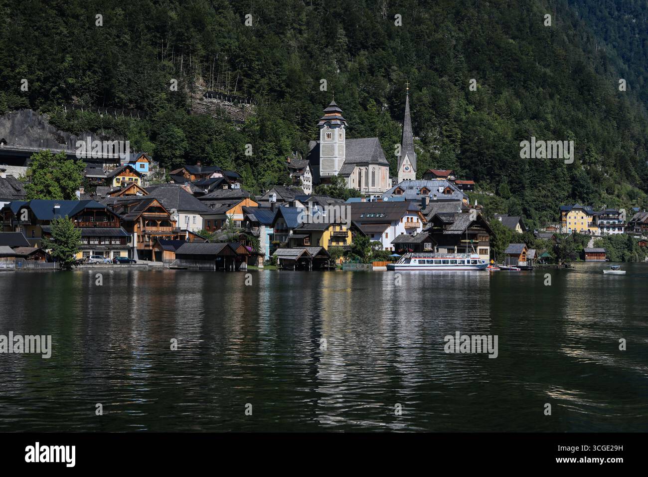 Hallstatt on Lake Hallstatt in the Salzkammergut region of Upper ...