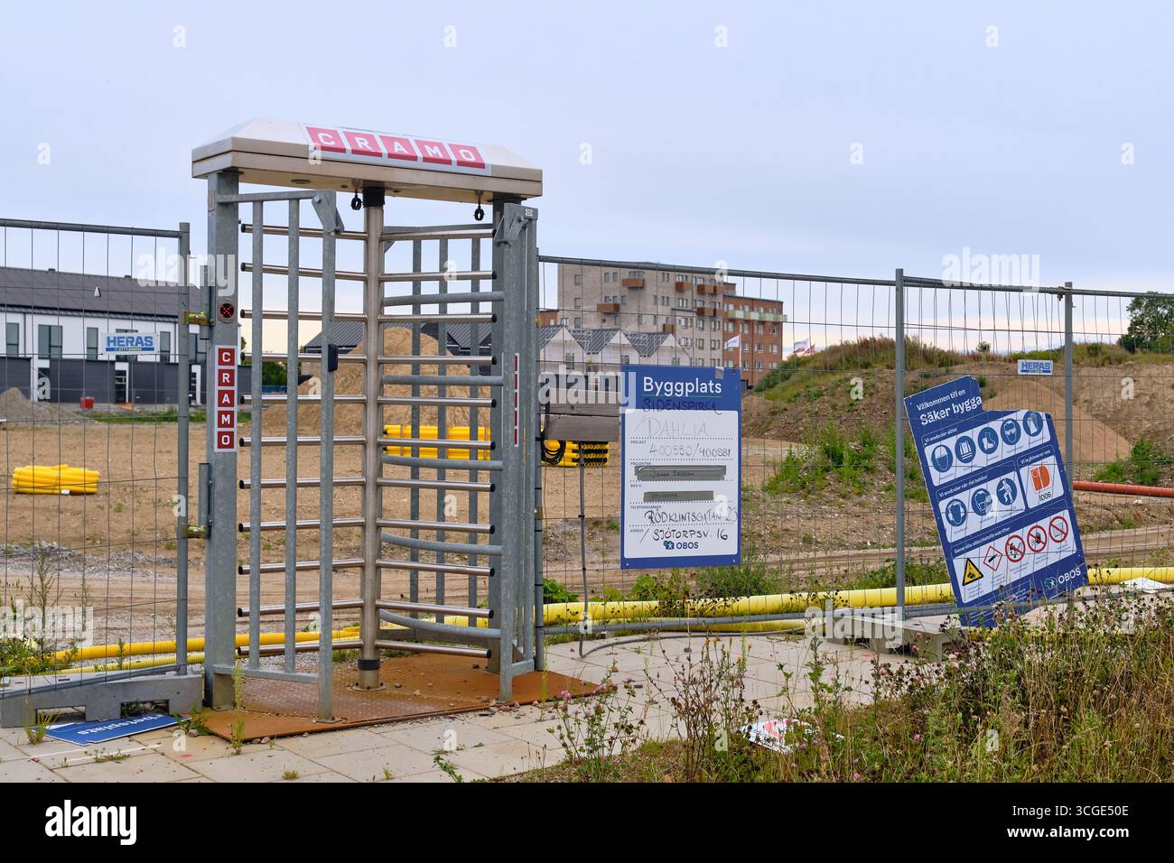 Construction site gate signs hi-res stock photography and images - Alamy