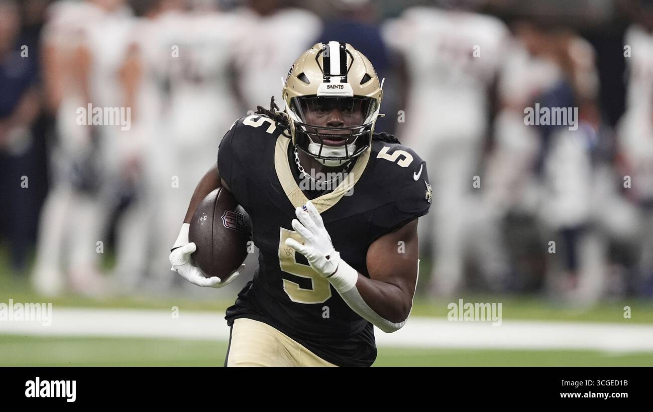 New Orleans Saints running back Kendre Miller (5) carries during a ...