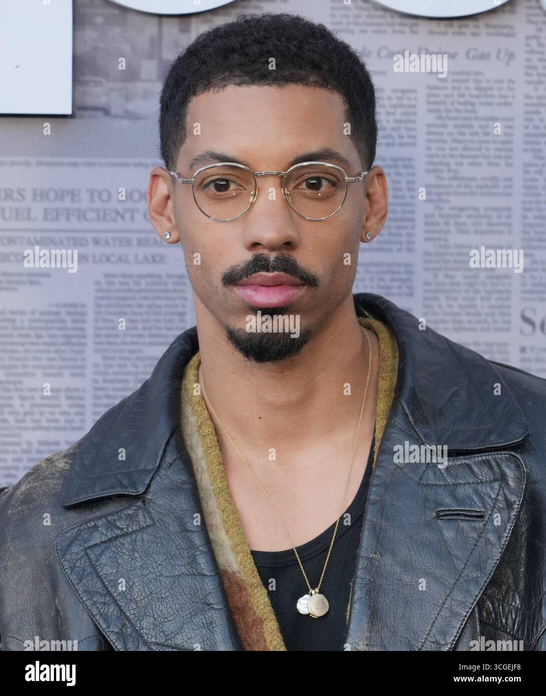 Melvin Gregg arrives at the Peacock’s THE PAPER Series Premiere held at ...