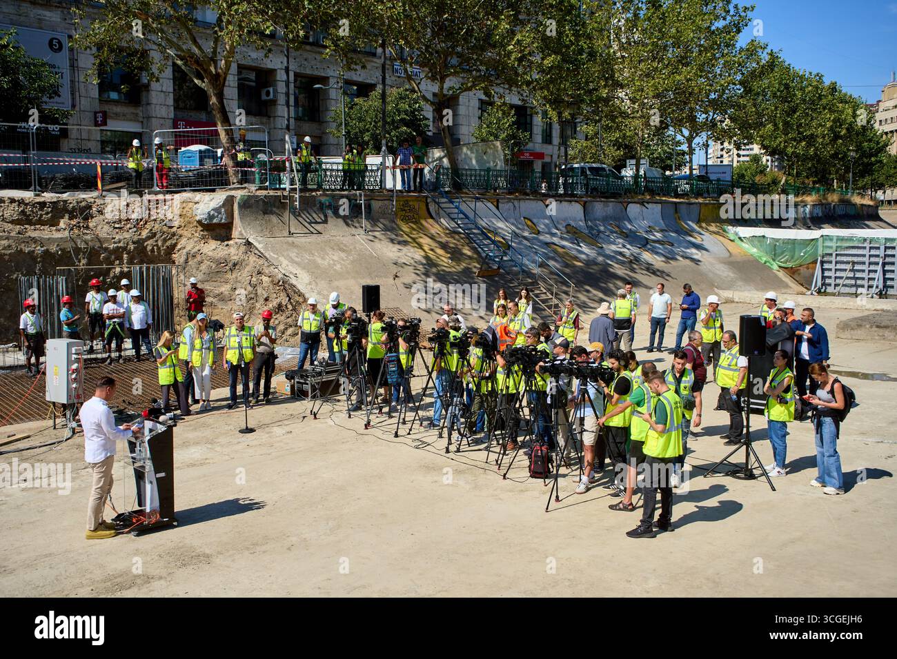 Bucharest, Romania. 28th Aug, 2025: Sector 4 Mayor Daniel Baluta speaks ...