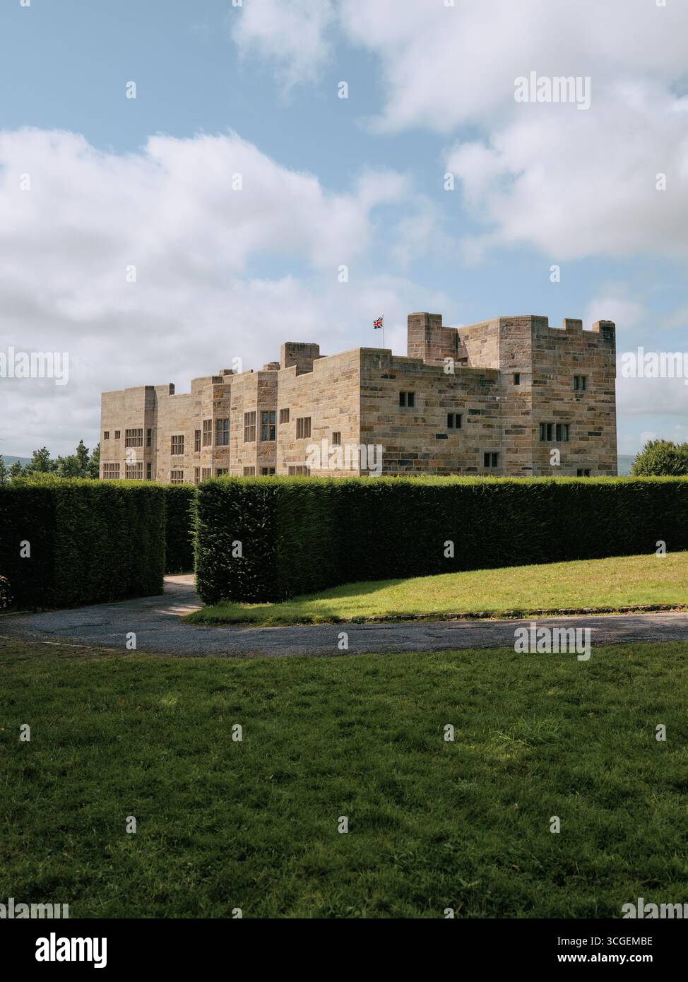 Castle Drogo country house and mixed-revivalist castle near ...