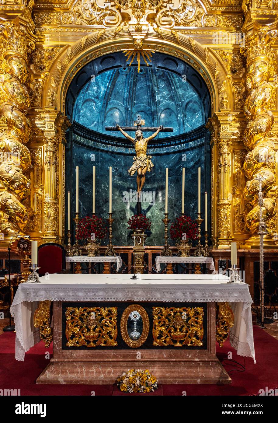 The ornate altar of Basilica del Patrocinio in Seville features El ...