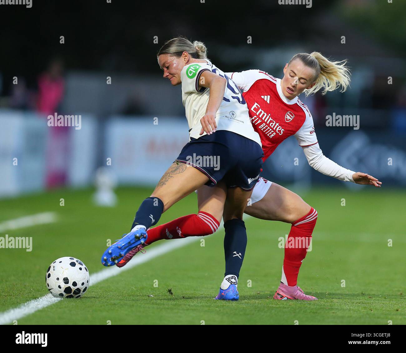 Borehamwood, England, August 27 2025: Verena Hanshaw (29 West Ham ...
