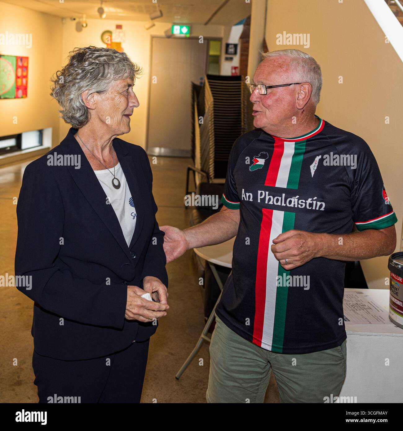 Irish presidential independent candidate hi-res stock photography and ...