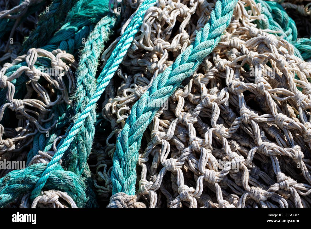 Fishing boat tangled ropes hi-res stock photography and images - Alamy