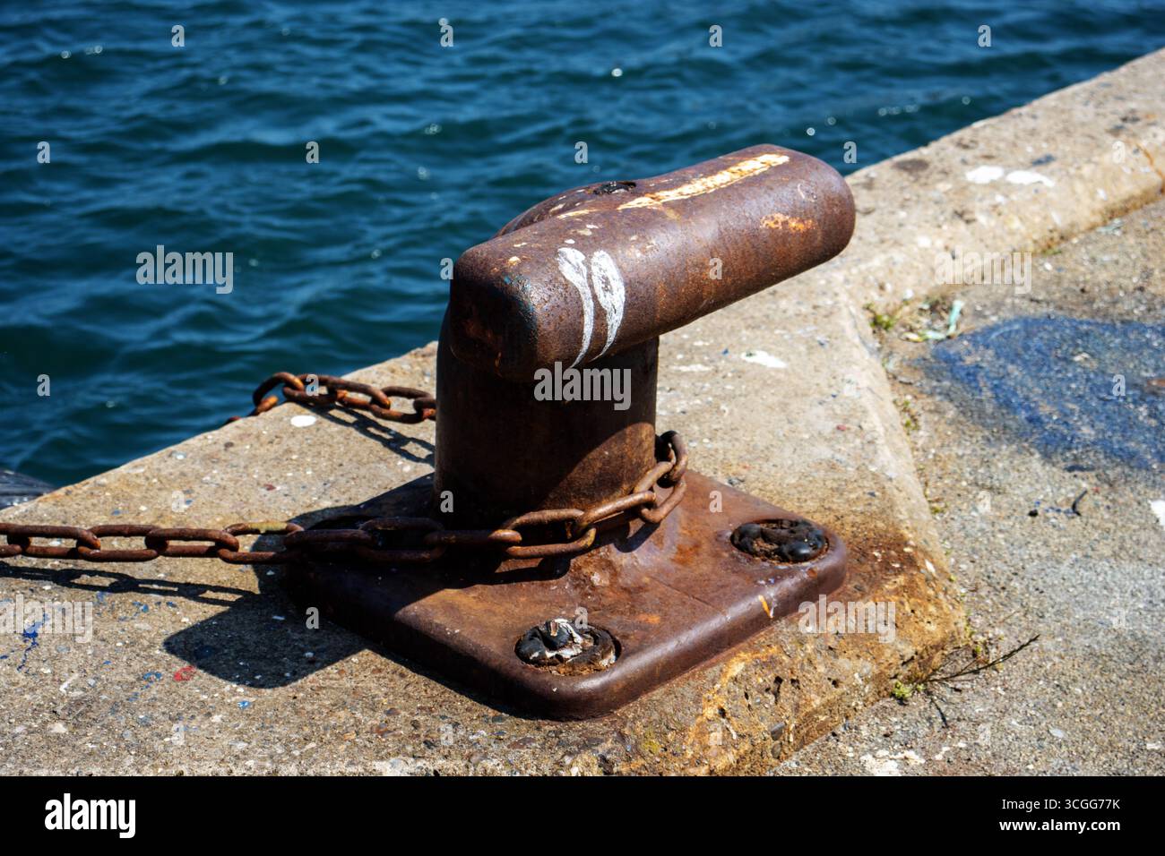traditional mooring iron and chain Stock Photo - Alamy