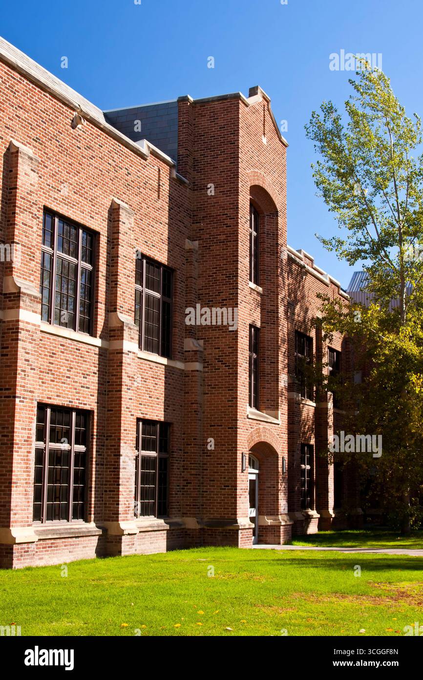 The University of Saskatchewan in Saskatoon, featuring historic ...