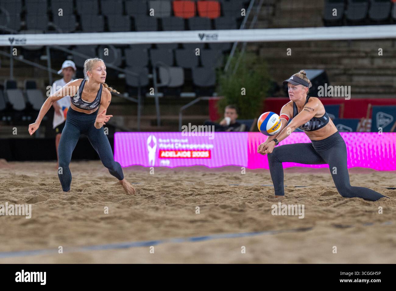 Lea Sophie Kunst (Player No. 2, GER), Paula Sch?rholz (Player No. 1 ...