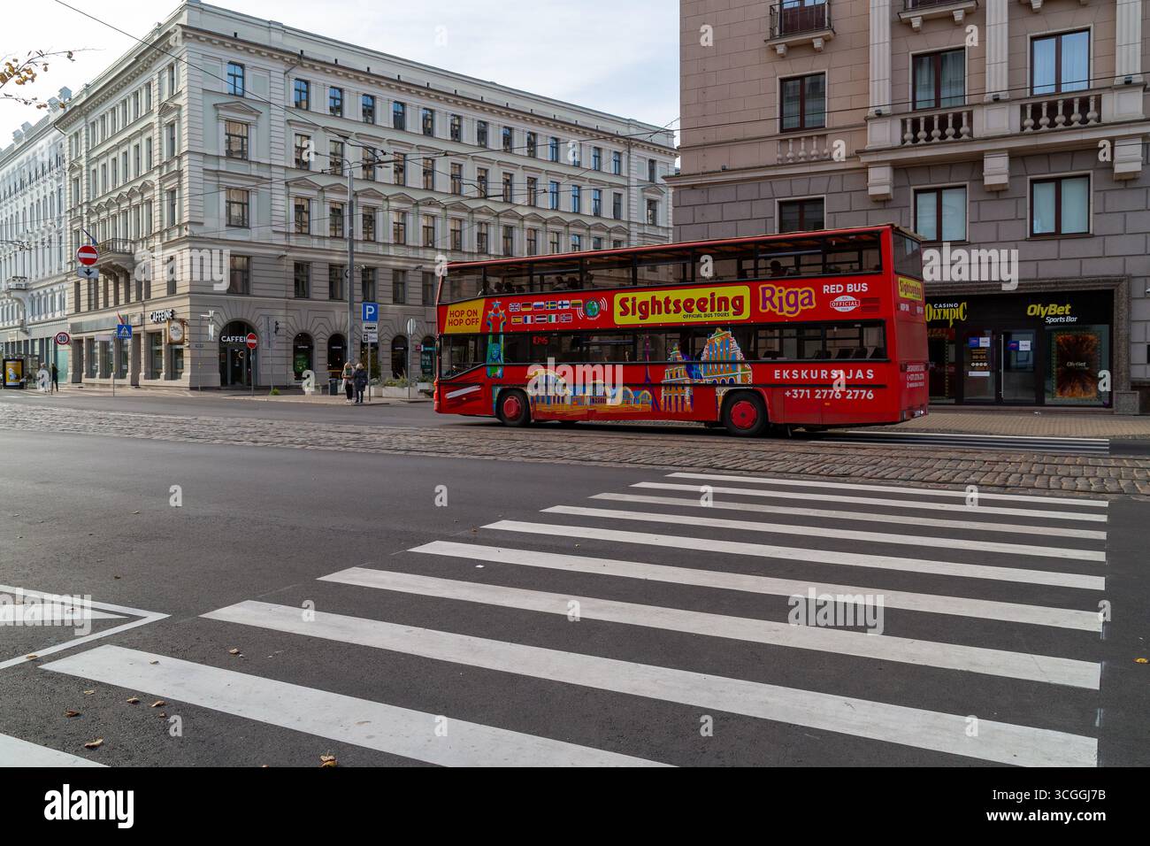 Riga sightseeing bus hi-res stock photography and images - Alamy