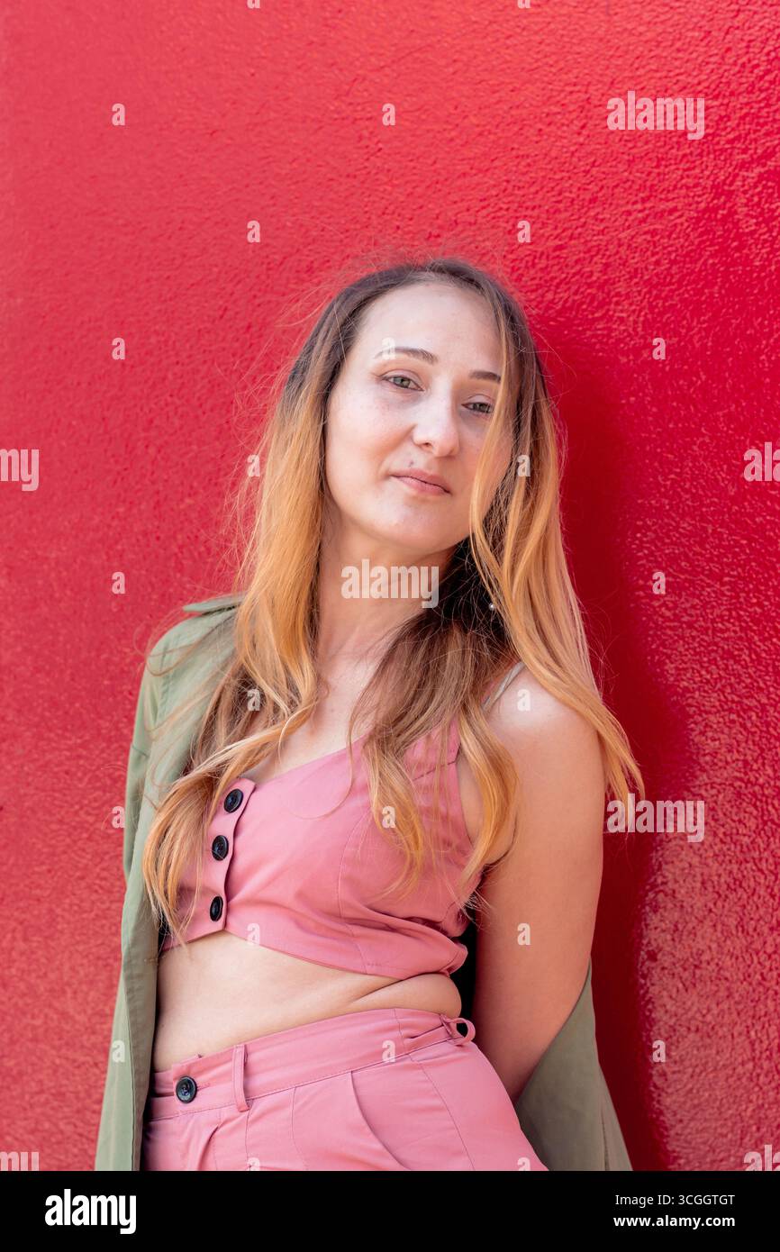 Social media influencer wearing hi-res stock photography and images - Alamy