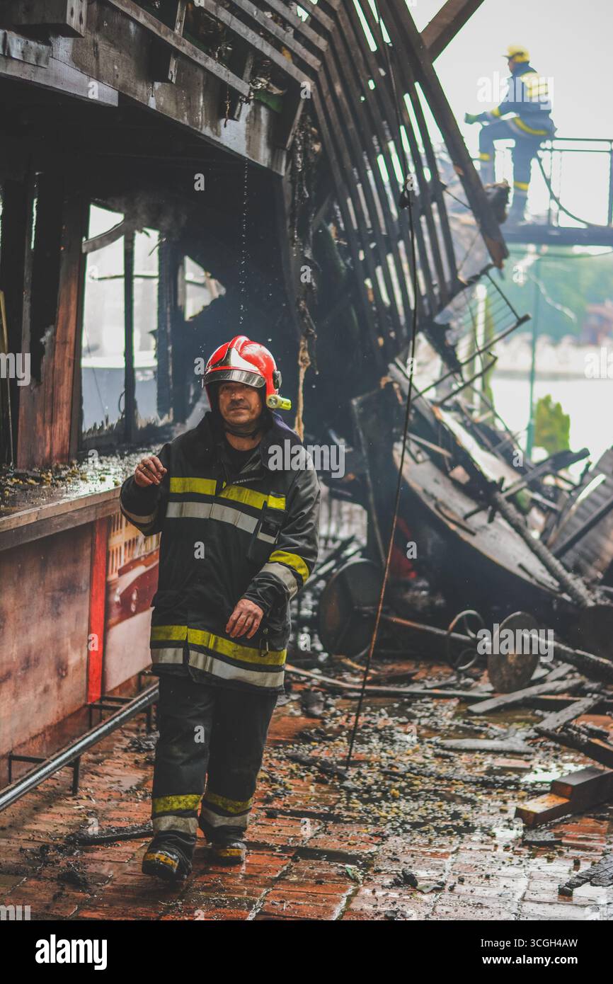 Firefighters extinguishing a fire in Belgrade, Serbia Stock Photo - Alamy