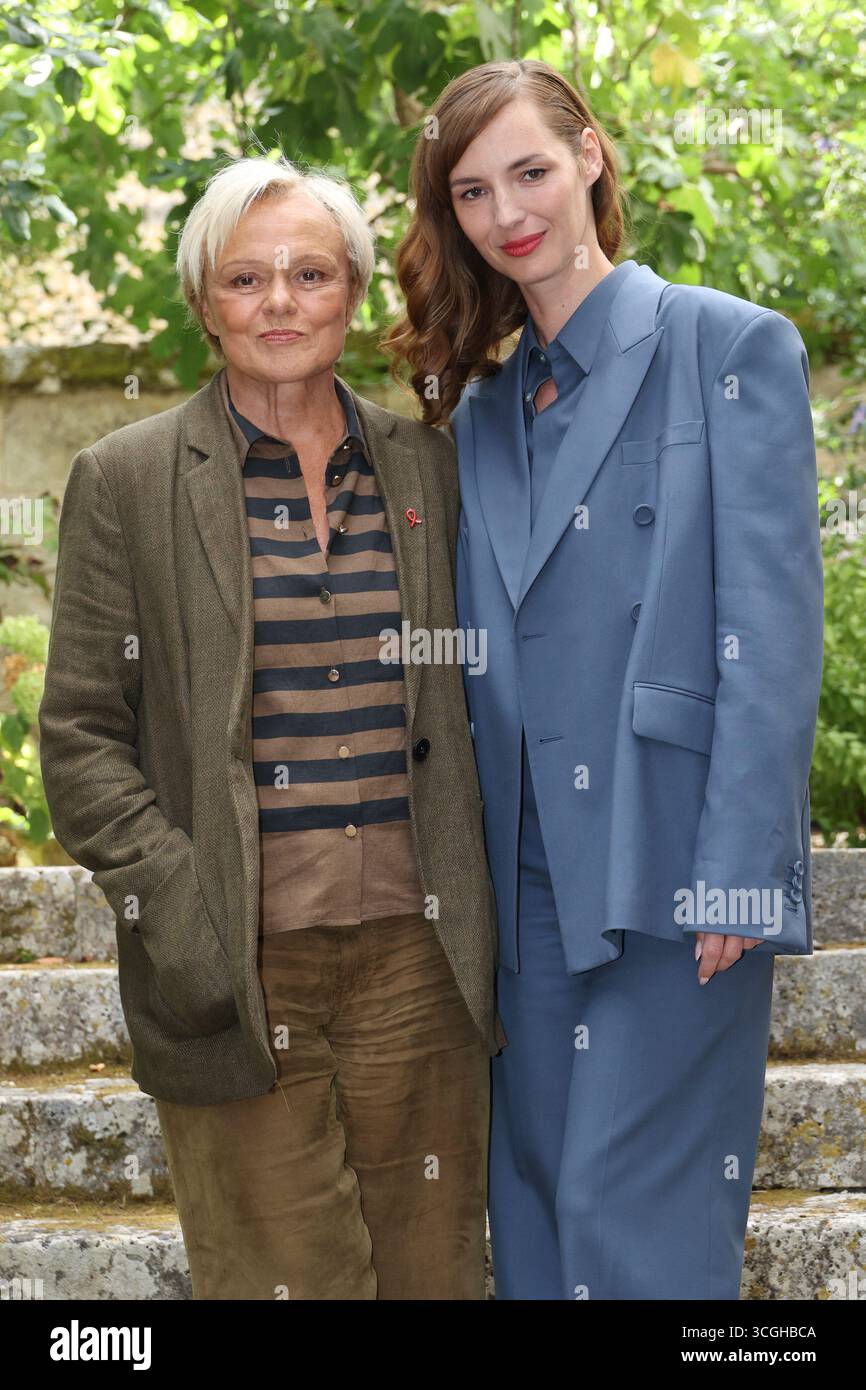 Louise Bourgoin and Muriel Robin attends the La Pire Mere du Monde ...