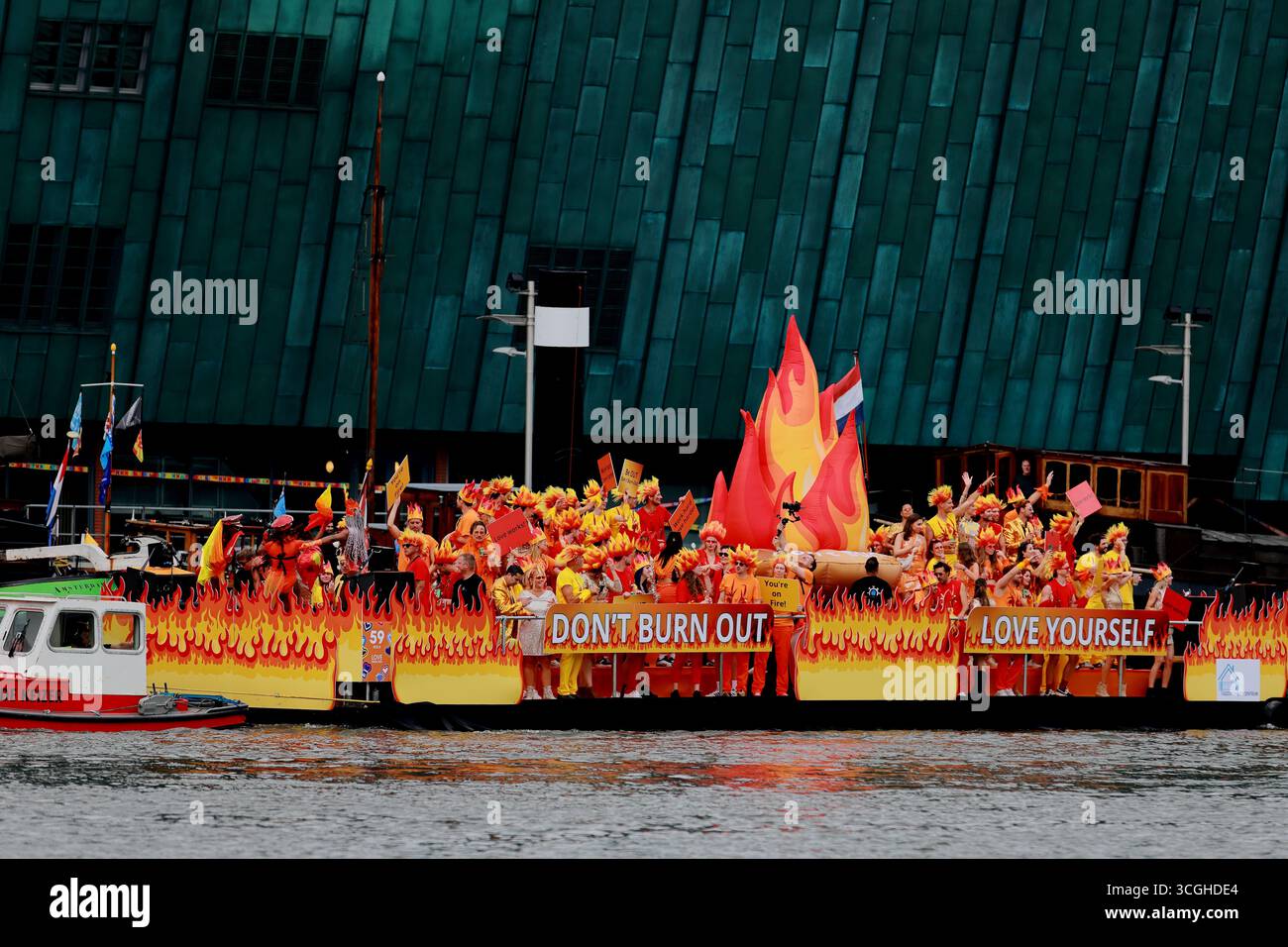 Public attendance parade hi-res stock photography and images - Alamy