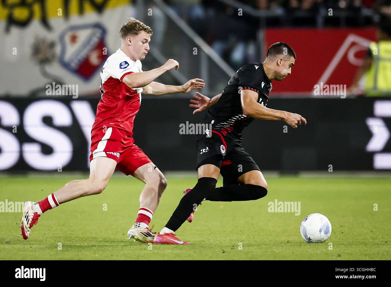 UTRECHT - (l-r) Derry John Murkin of FC Utrecht during the play-off ...