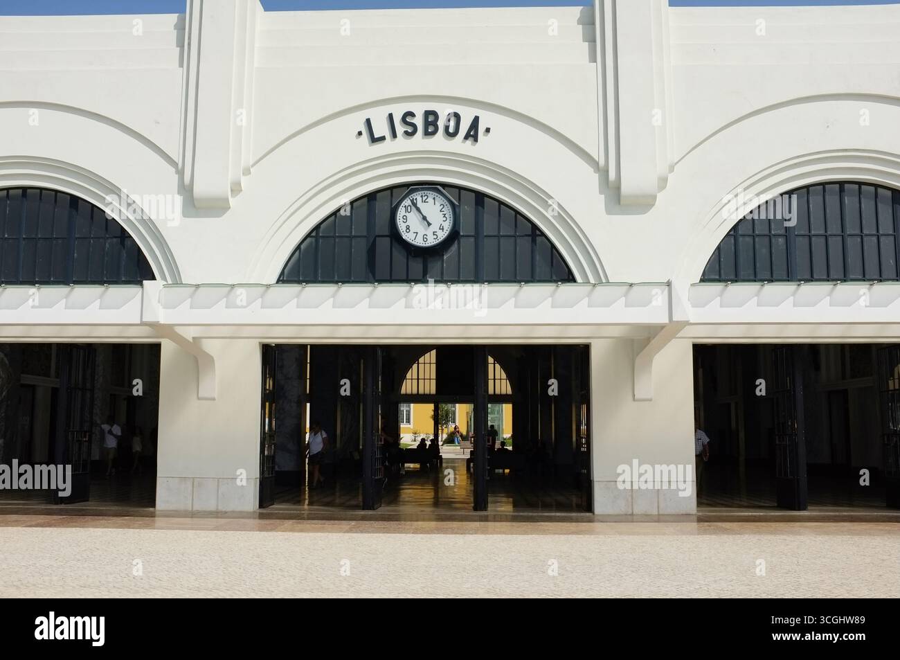 The Old fluvial boat station building in Lisbon,Estação Fluvial Sul e ...