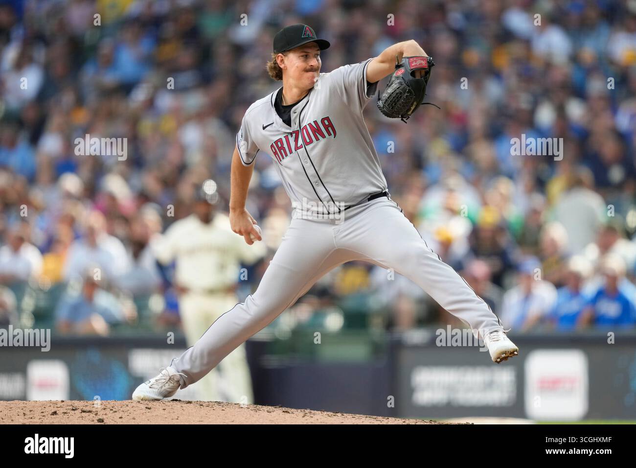 Arizona Diamondbacks pitcher Taylor Rashi throws during the eighth ...