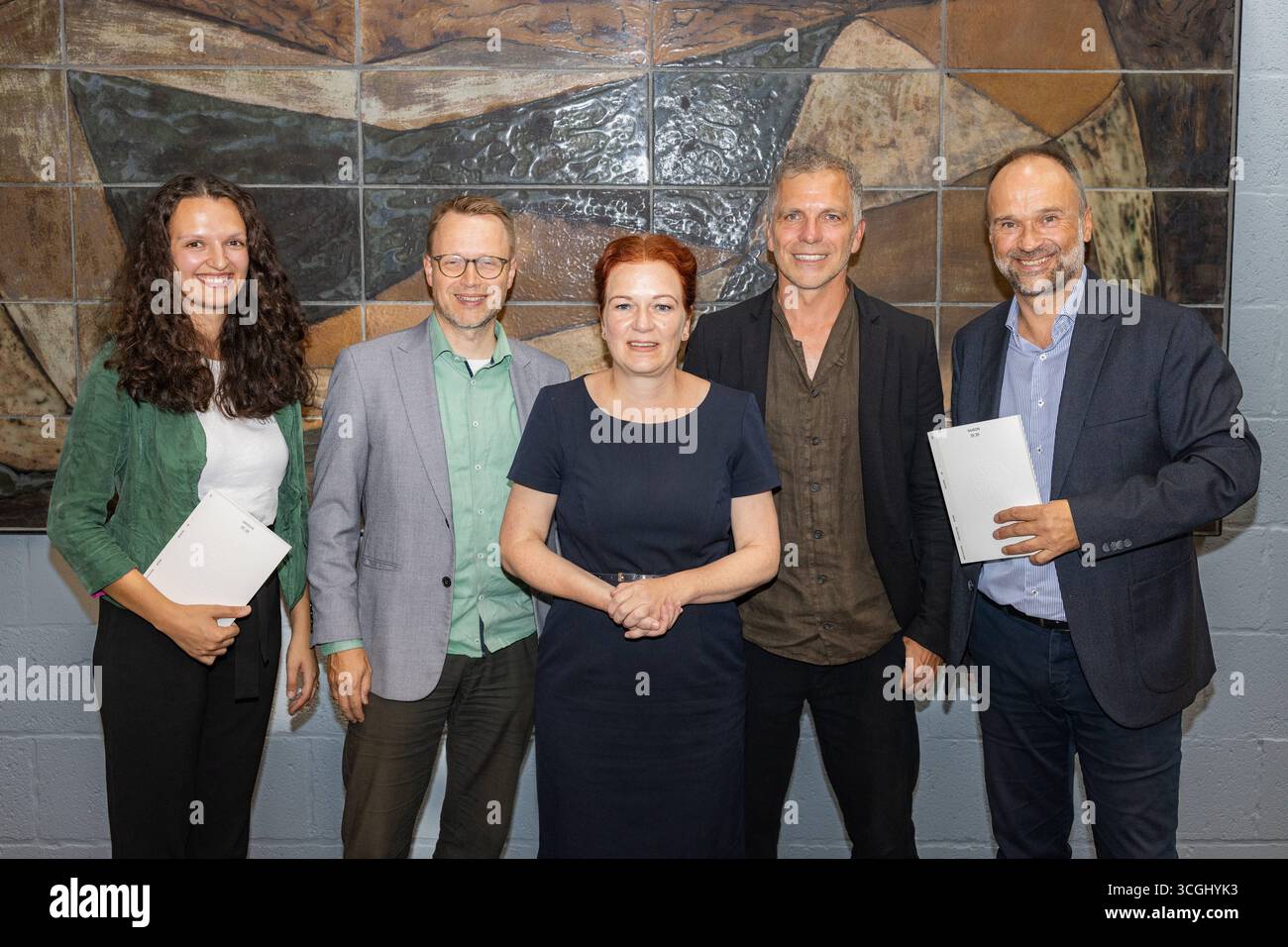 Programmvorstellung des Beethoven Ochesters Bonn für die Saison 2025/26 ...