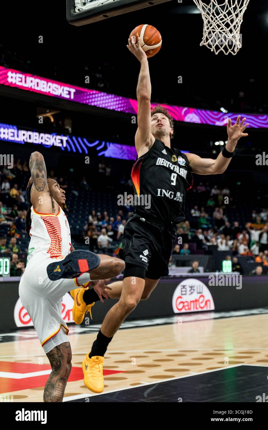 Kyle Allman (Montenegro, 0), Franz Wagner (Deutschland, 9) im Wurf FIBA EuroBasket 2025 ...