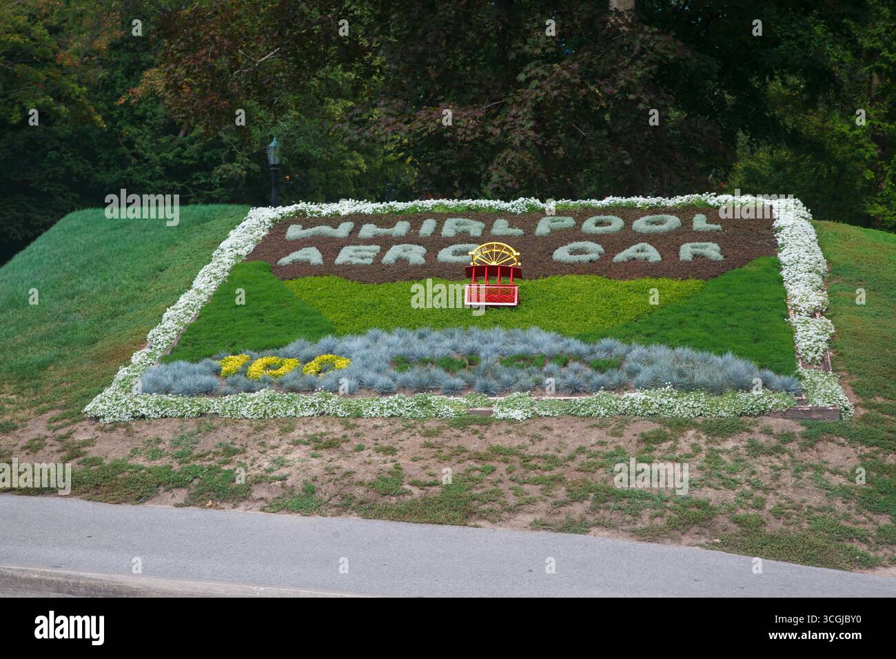The Whirlpool Aero Car flower sign, Niagara Falls, Ontario, Canada ...
