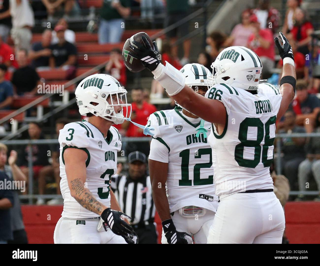 August 28, 2025: Ohio Bobcats tight end Jake Bruno (86) celebrates his ...