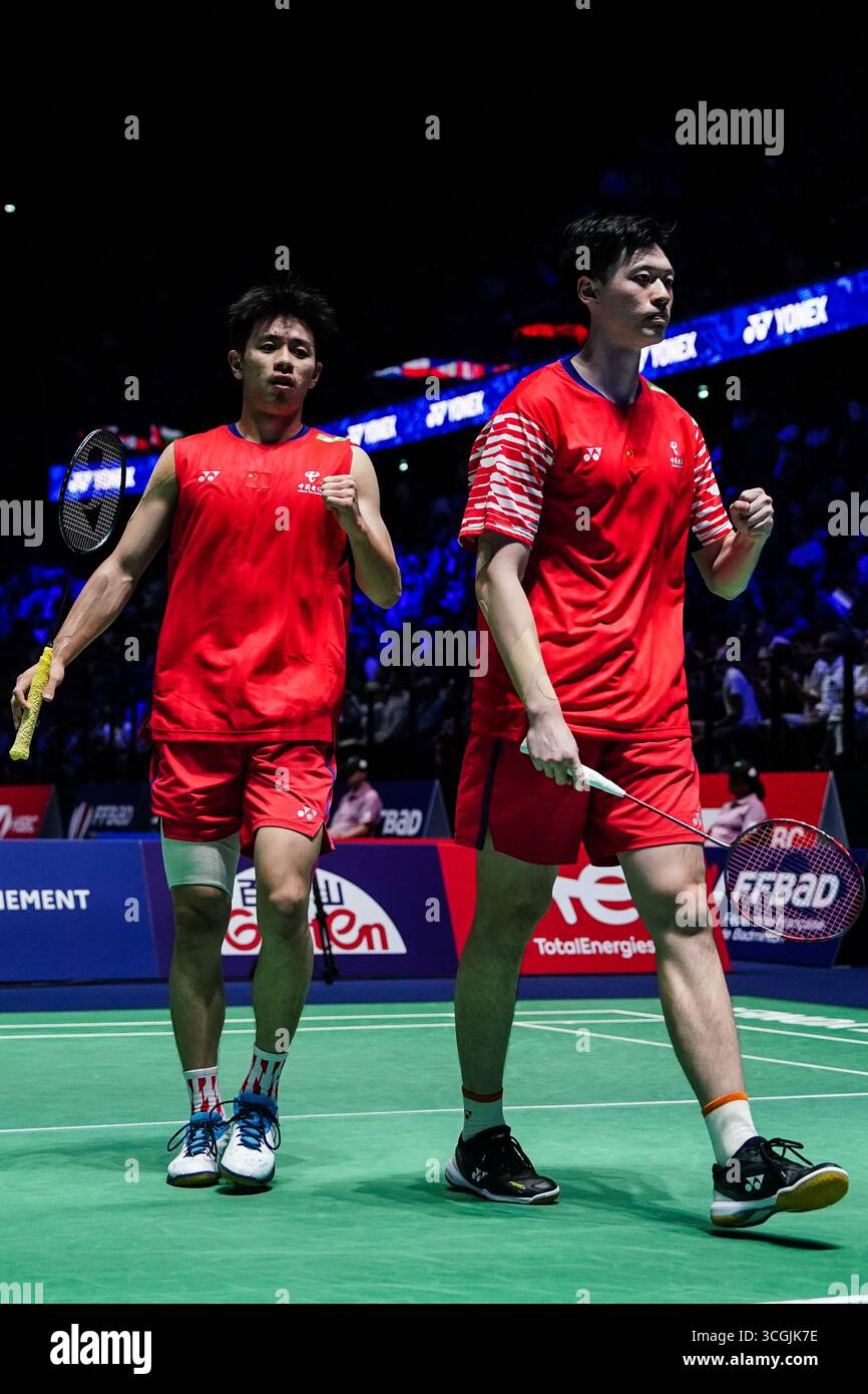 (250829) -- PARIS, Aug. 29, 2025 (Xinhua) -- Chen Boyang (R)/Liu Yi ...