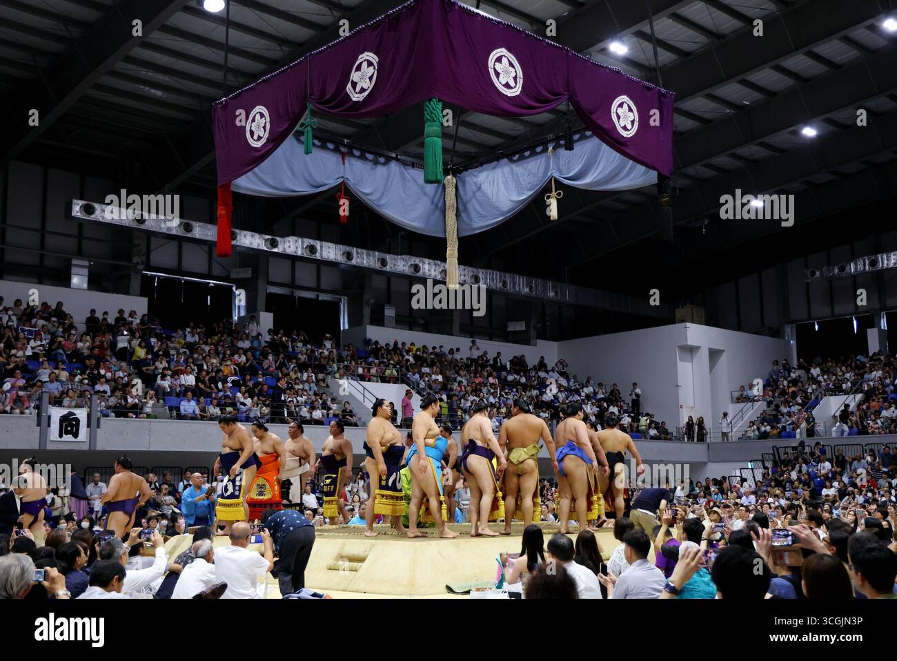 Tokyo, Japan. 28th Aug, 2025. the ceremony of entering the sumo ring ...
