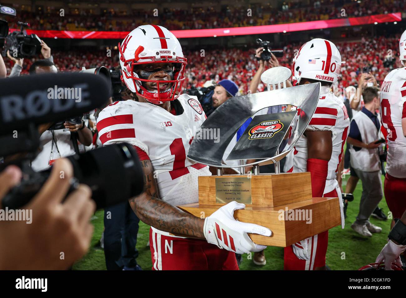August 28, 2025: Nebraska Cornhuskers wide receiver Nyziah Hunter (13 ...