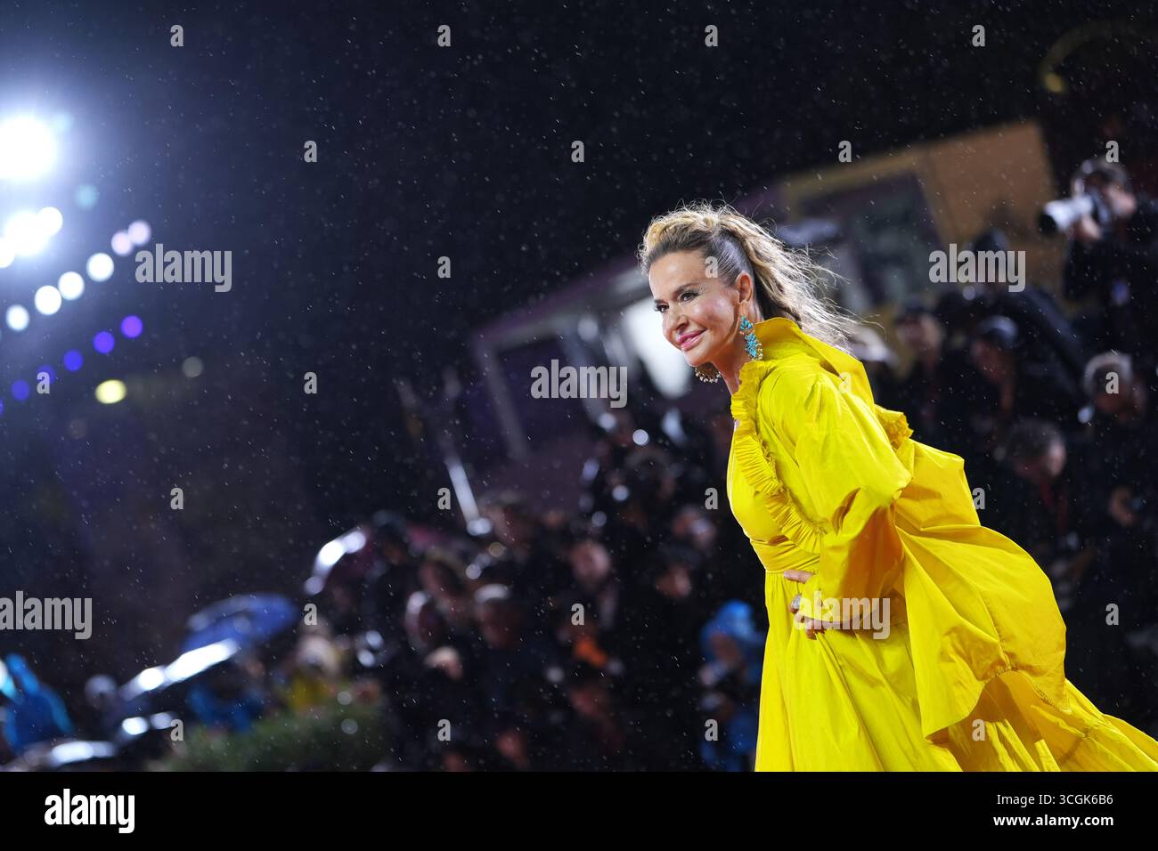 Eva Robins ,attends ÒJay Kelly" red carpet during the 82th ...