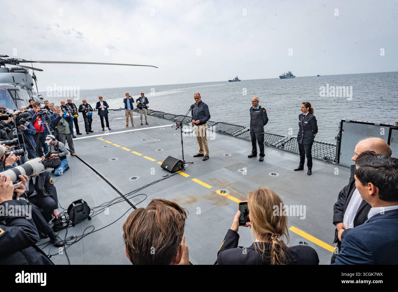 Antrittsbesuch von Bundeskanzler Friedrich Merz bei der Deutschen ...