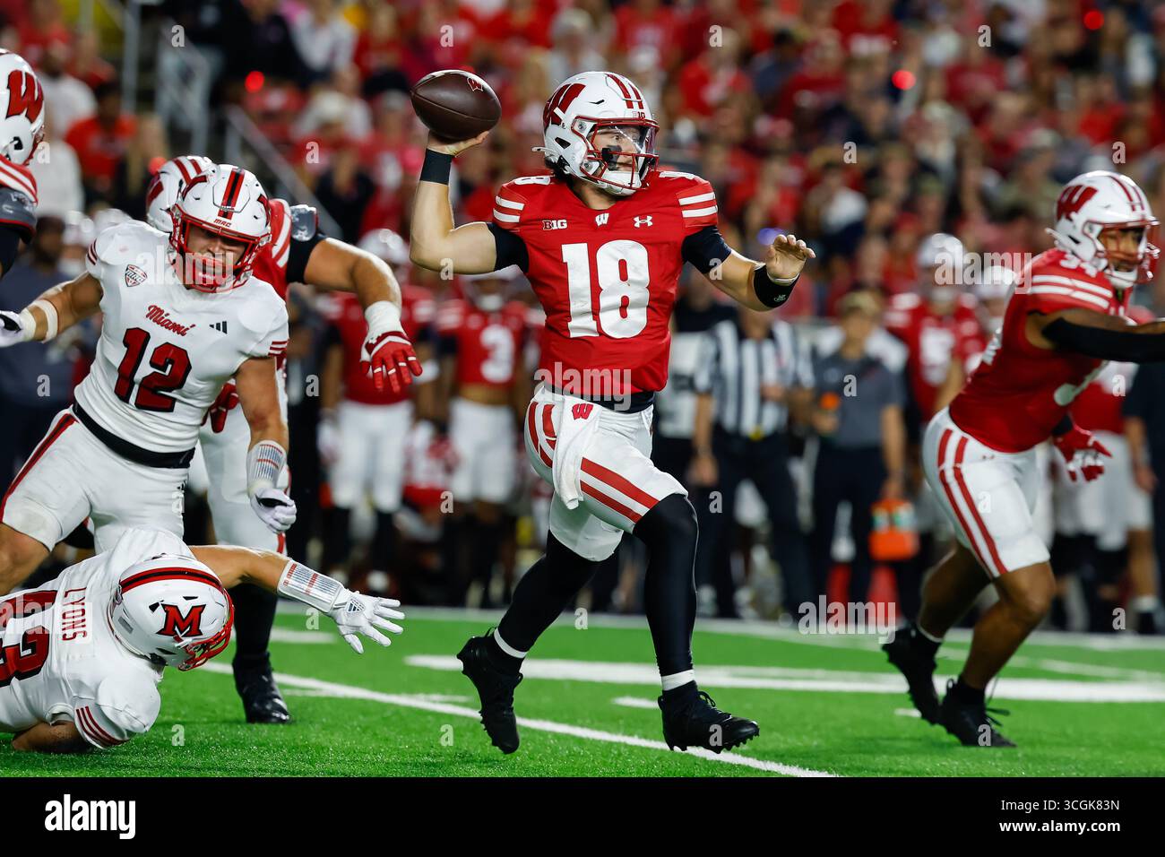 August 28, 2025: Wisconsin Badgers quarterback Danny O'Neil (18 ...