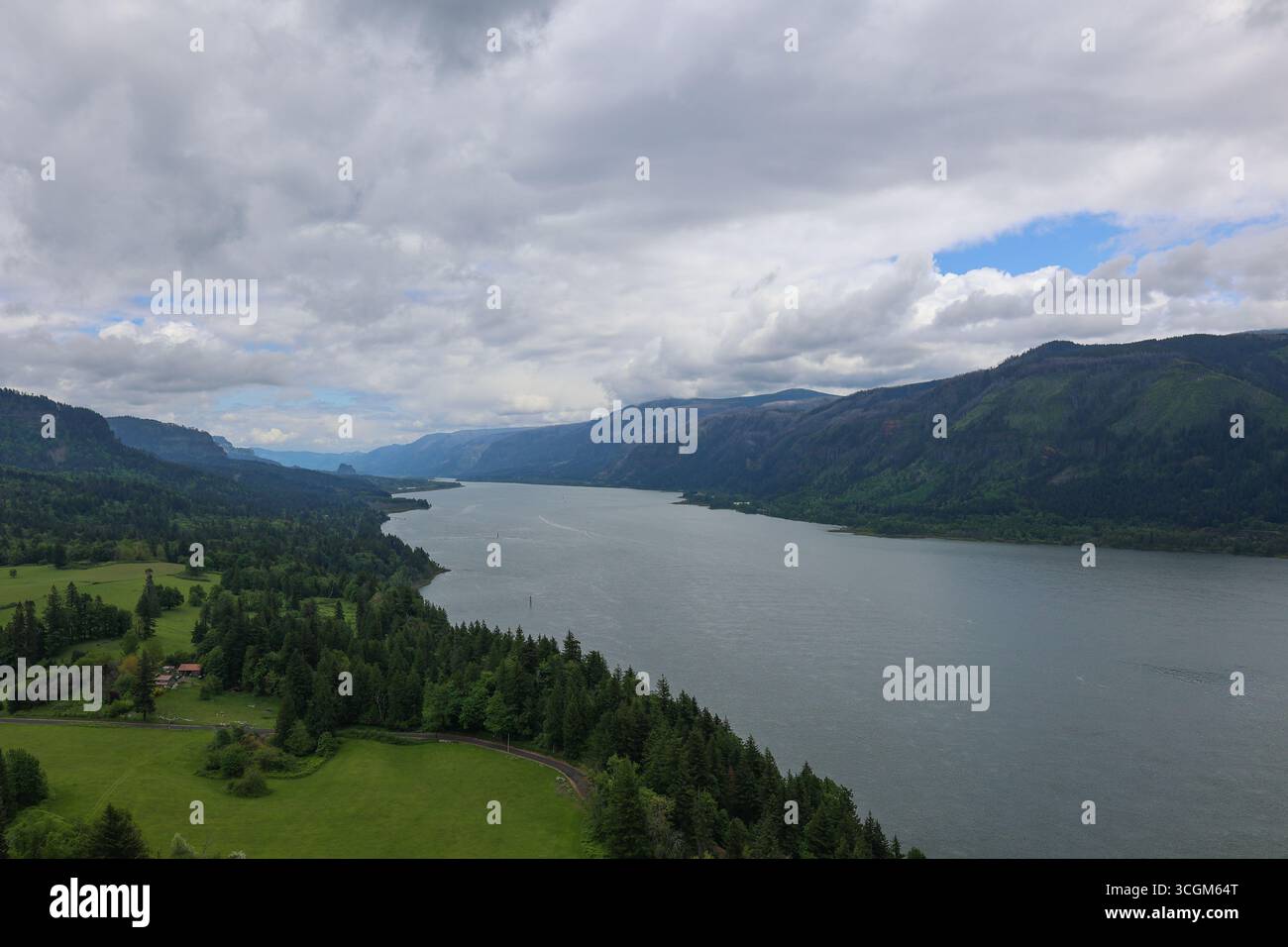 Oregon cascade locks columbia hi-res stock photography and images - Alamy